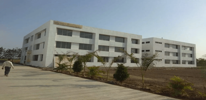 SMIMER Surat 2024-25: Courses, Fees, Bond, Rank, Intake